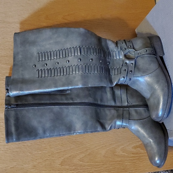 Pierre Dumas | Shoes | Pierre Dumas Boots | Poshmark